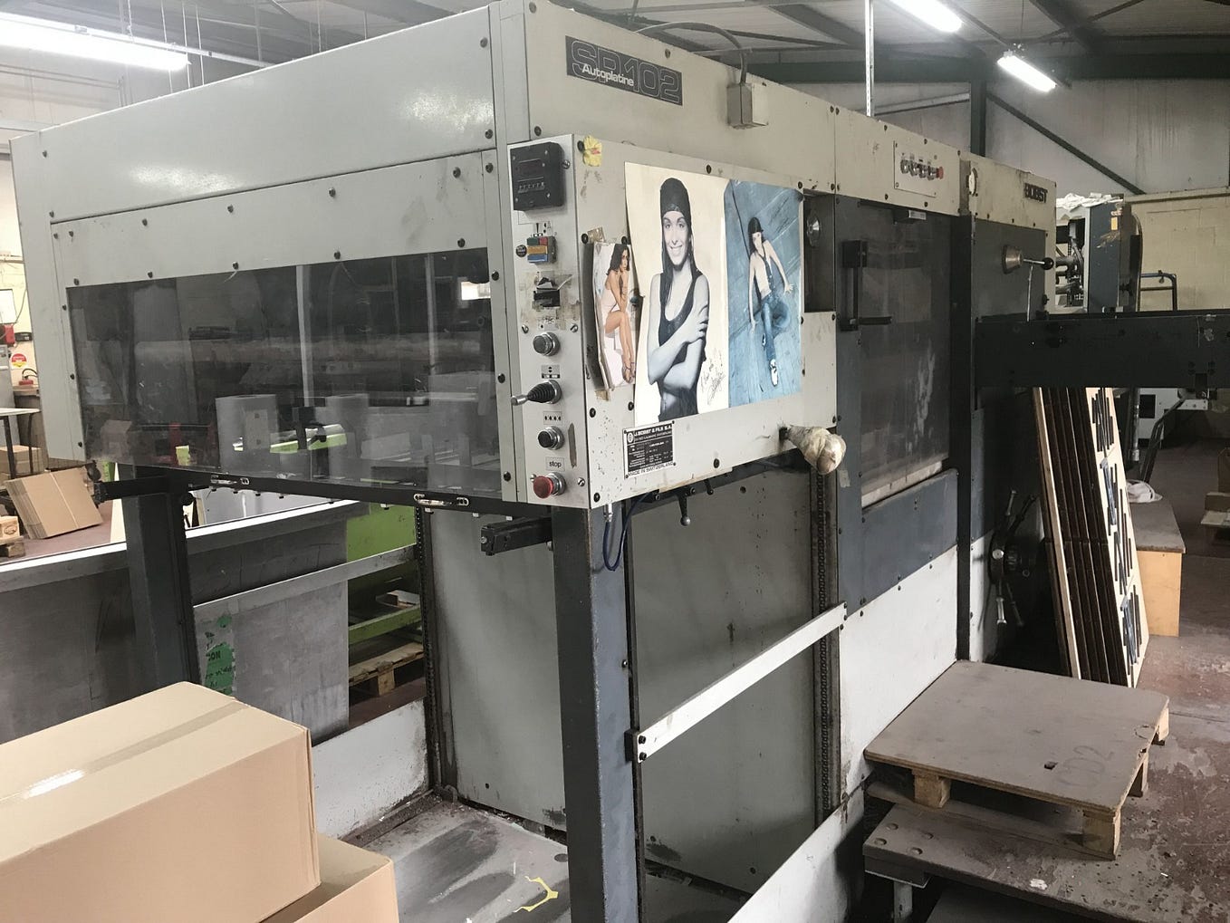 Buy Used Polar 92 Paper Cutting Machine at Machines Dealer ...