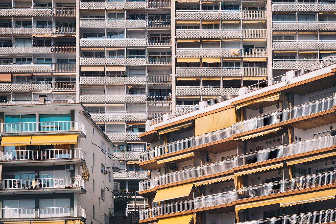 How to scrape a news website using Python, BeautyfulSoup, and Selenium ...