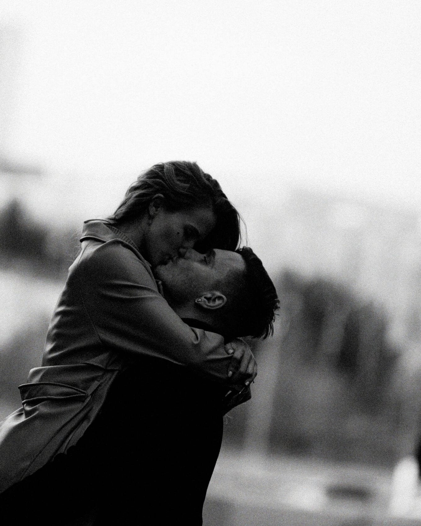 7 Signs She’s Not Into You: How to Tell If She’s Just Not That Into You | by Brainy IQ Dose | Medium