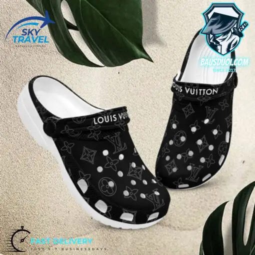 Beyond Comfort and Luxury: The “Gucci Crocs” Collection Reimagines ...