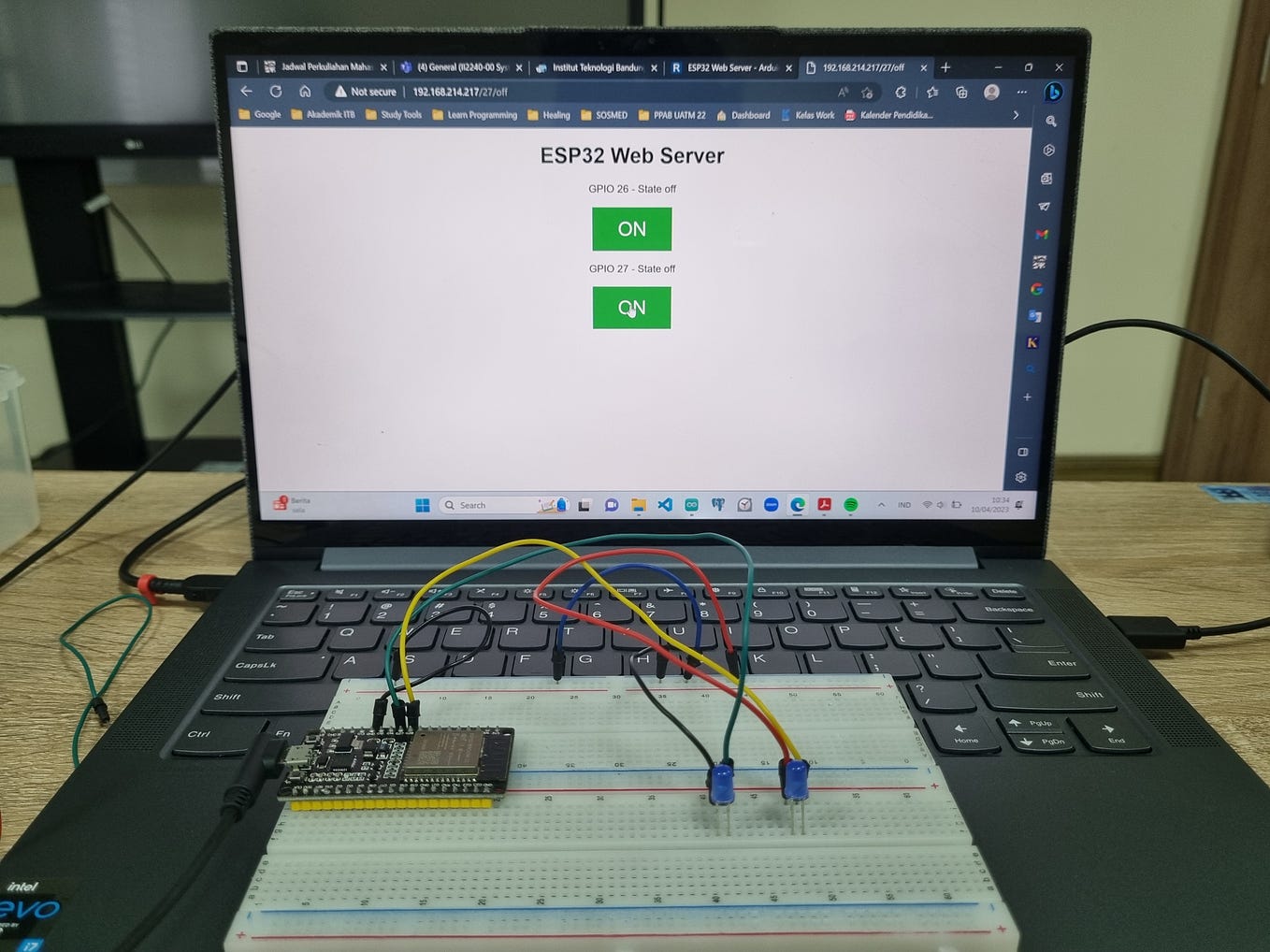 Esp32 Project 2 Led Blink Utilizing By Wan Aufa Azis Medium