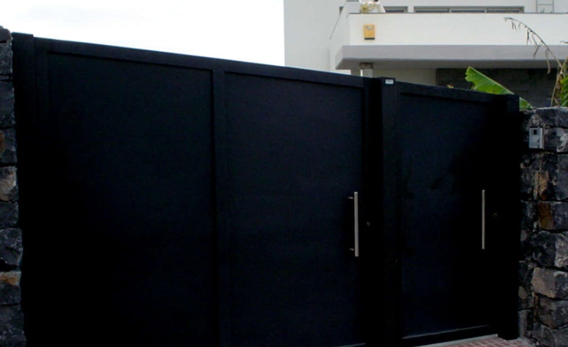 How to Choose a Driveway Gate - SF Bay Automatic Gates - Medium