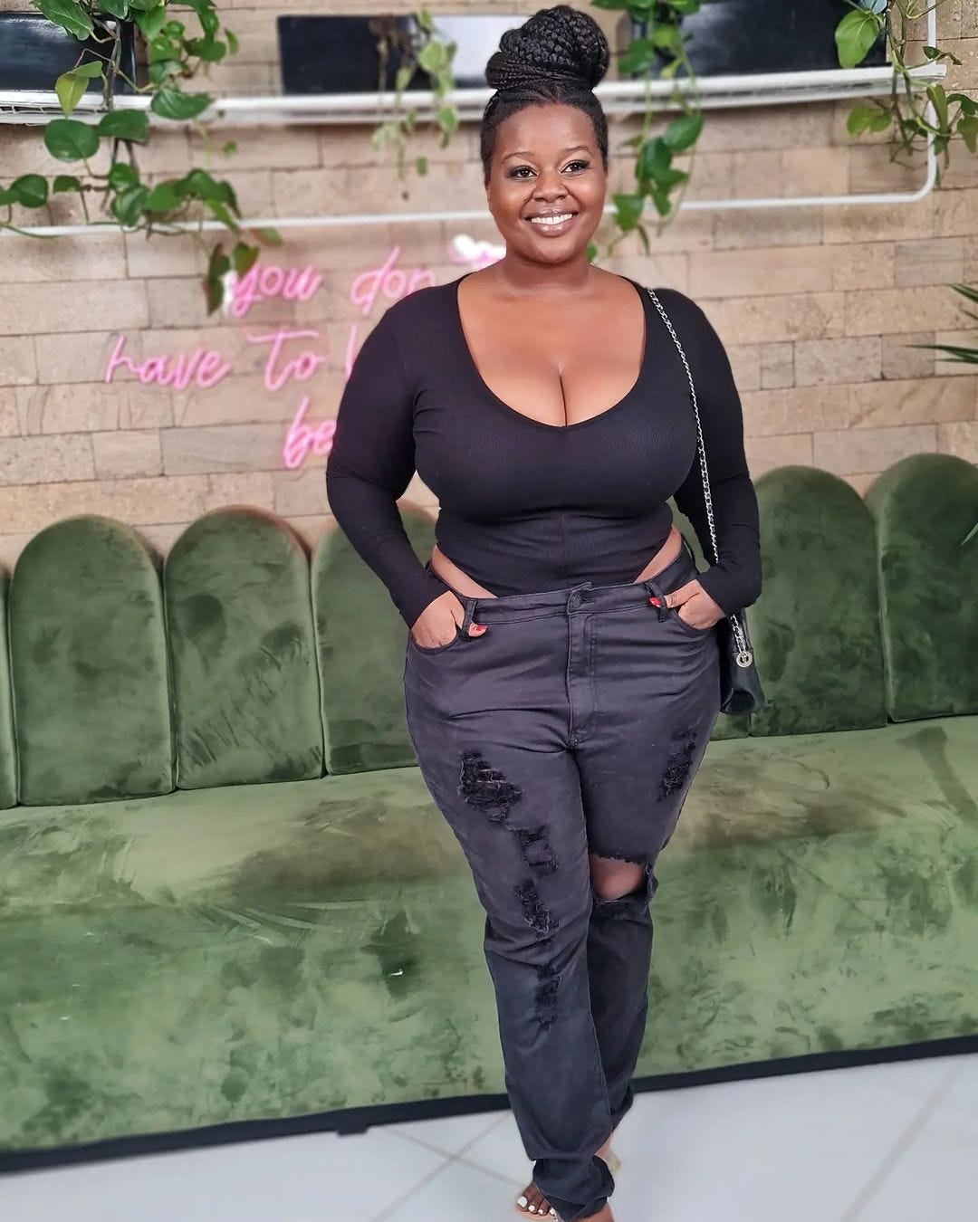 Nancy a sugar mummy in Nairobi is seeking to hookup with a charming guy - Rich Sugarmummies - Medium
