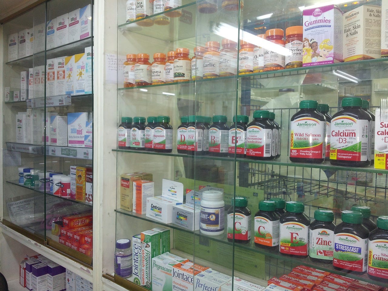 Bingung Atur Ribuan Produk Obat? Ini 4 Keunggulan Aplikasi Apotek ...