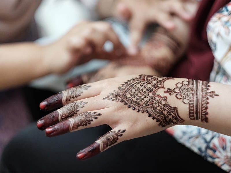 12 Best Simple Mehndi Designs for Weddings | by ramkumarmehandi | Medium