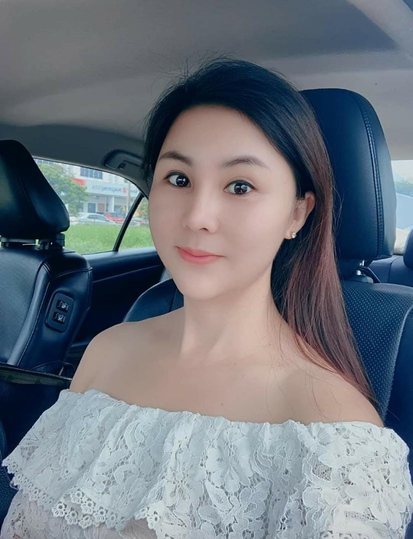 SINGAPORE SUGAR MUMMY - Singapore sugar mummy - Medium