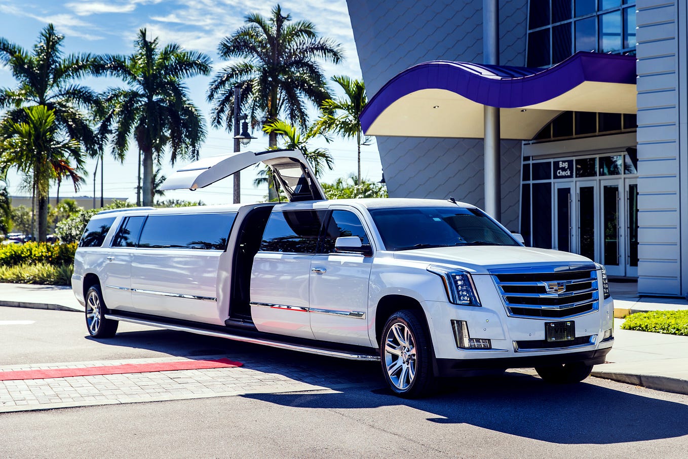 The Ultimate Guide to Limo Service for Wedding Prices and Limousine ...