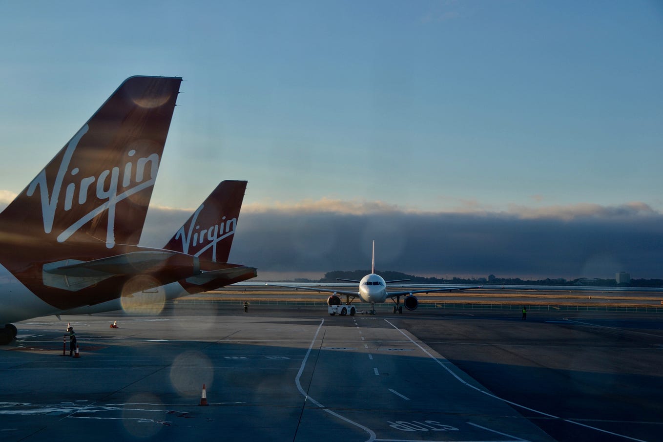 An Eleven Year-Old’s Guide to Plane-Spotting | by Luke Knapp | Medium