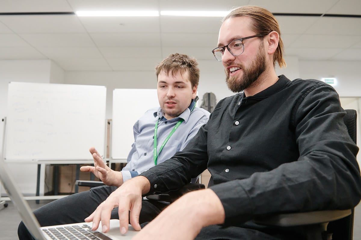 The Full List of 400 Slack Communities | by Alex Kistenev | Startups ...