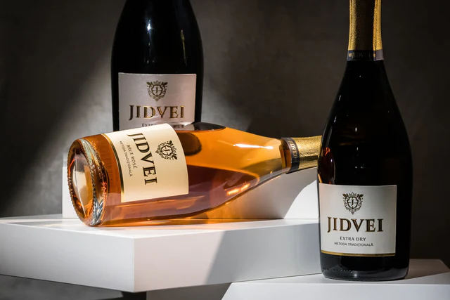 Romanian Wine: Exploring the Unique Grape Varieties and Terroir ...