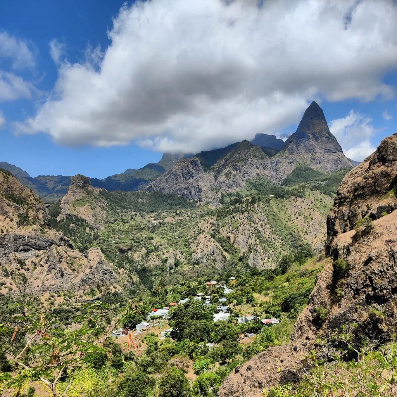 GRR2 Jour 10 : Ascension du Piton de la Fournaise | by Otché | Medium