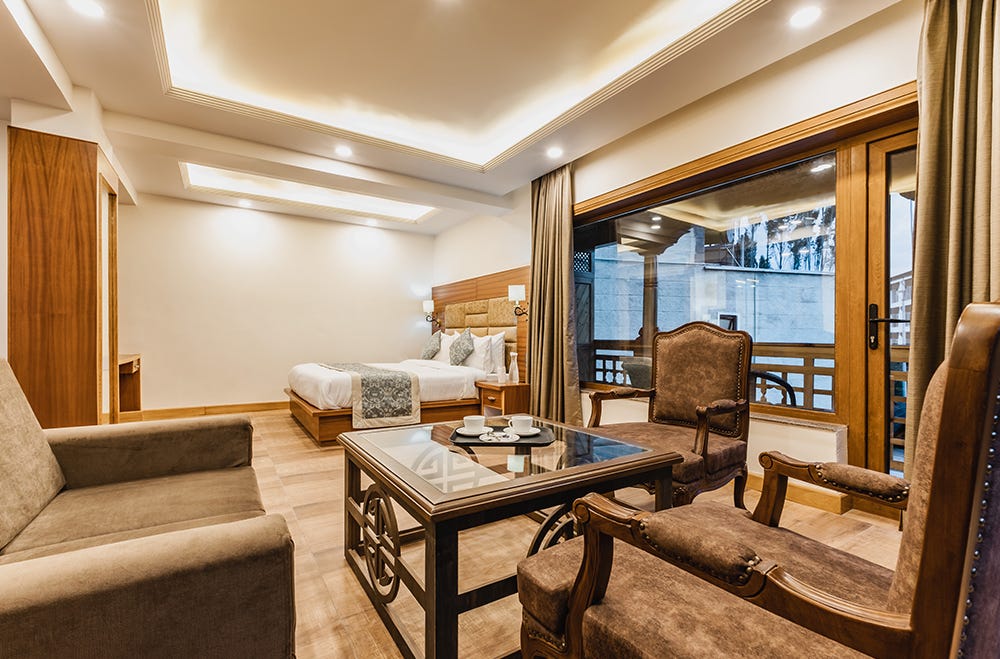Stunning Views & Luxurious Stay at Best Hotels in Leh Ladakh - Gawaling ...