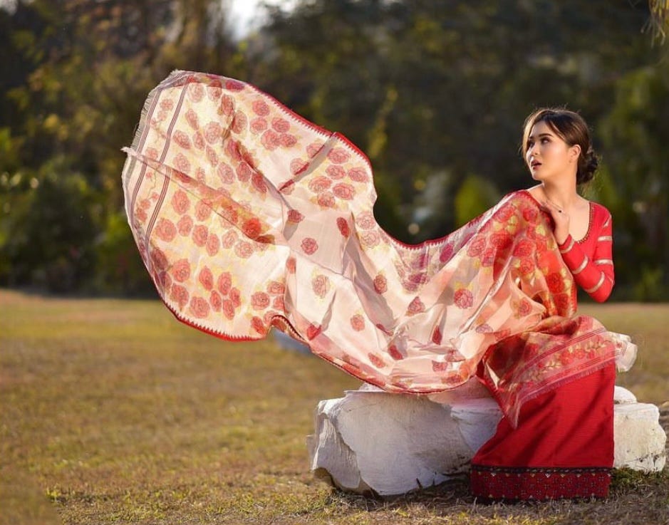 “Exploring the Enchanting Beauty of Loktak Lake: A Jewel of Manipur ...