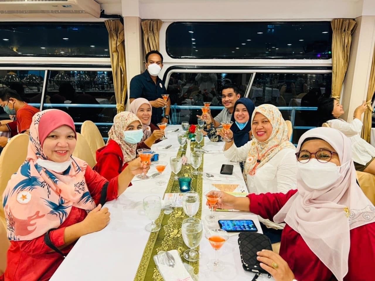 Bangkok River Cruise. Great experience a thrilling dinner… | by Bangkok ...