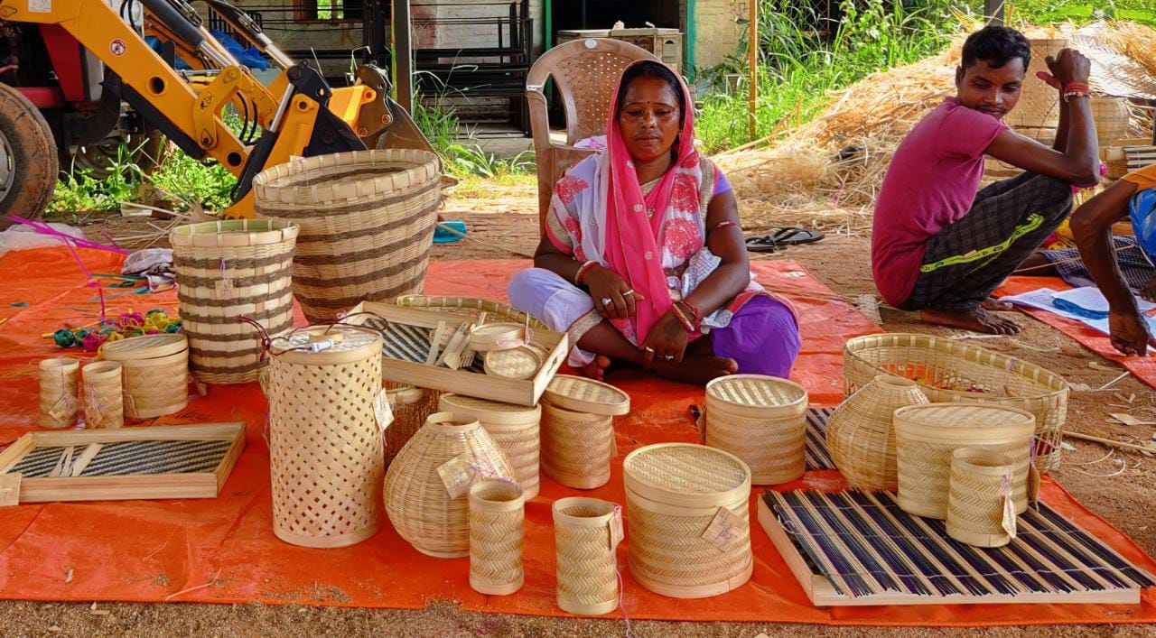 What weavers are gaining from Chitrika’s “Handmade MBA” | by Swashakt ...