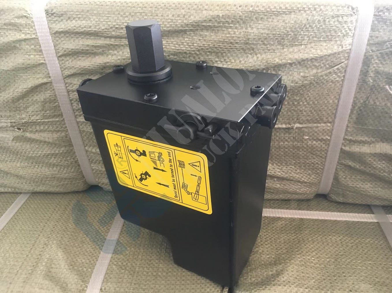 Cab tilt Cylinder Whatsapp/Wechat:+86 18757770718 https://www.hwalung ...