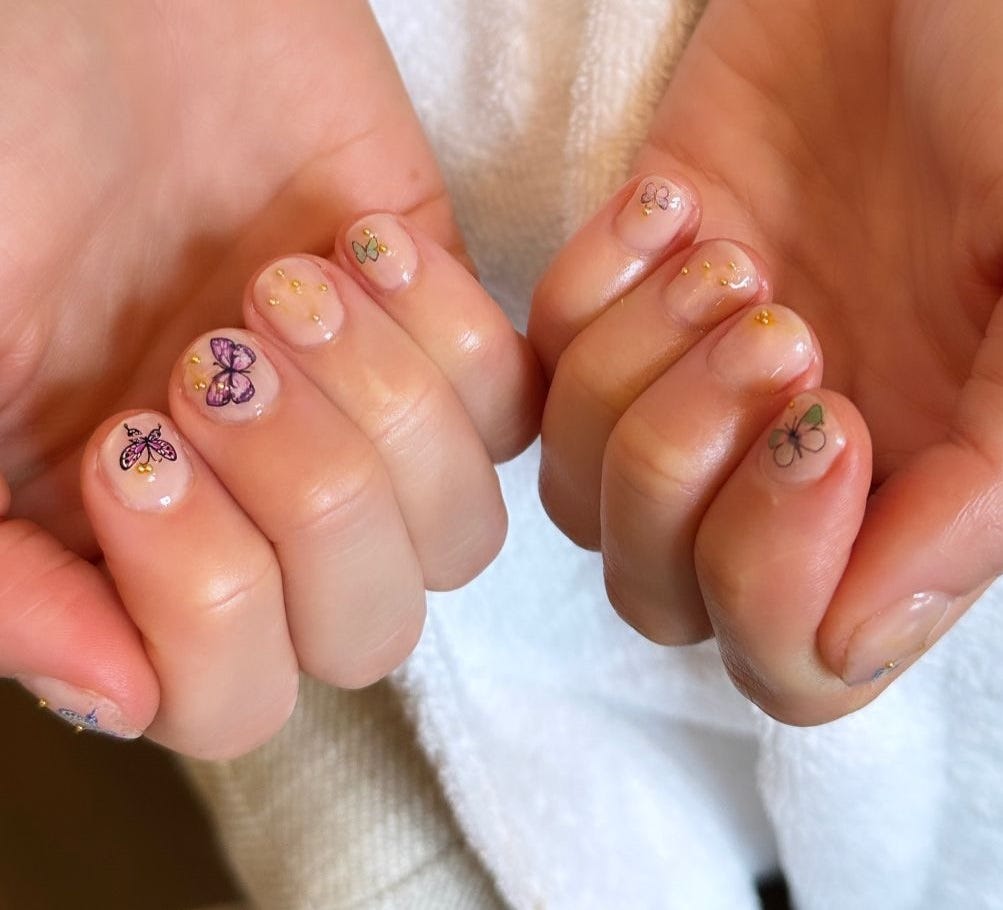 Black and gold nails. In the realm of nail art, certain color… | by Elodie Sinatra | May, 2024 ...