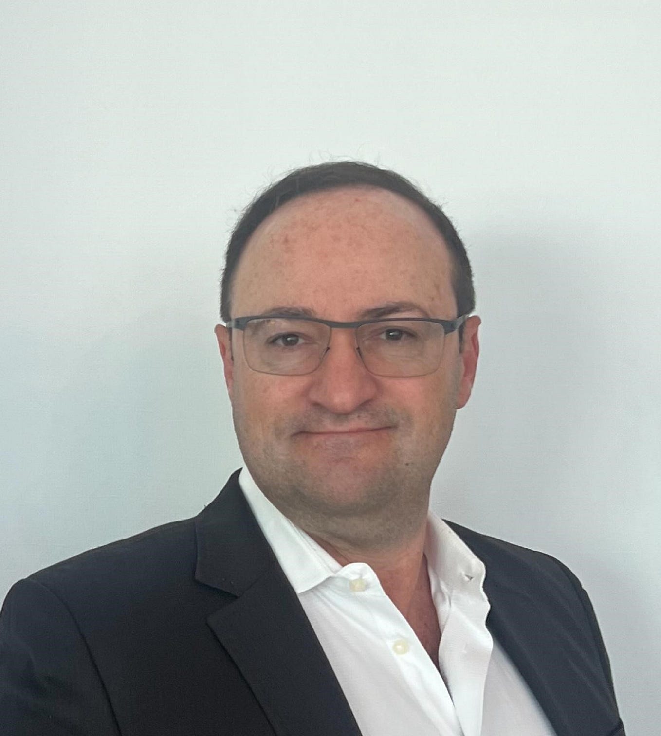 Fostering Unity in the Community: Michael Shvartsman’s Influential ...