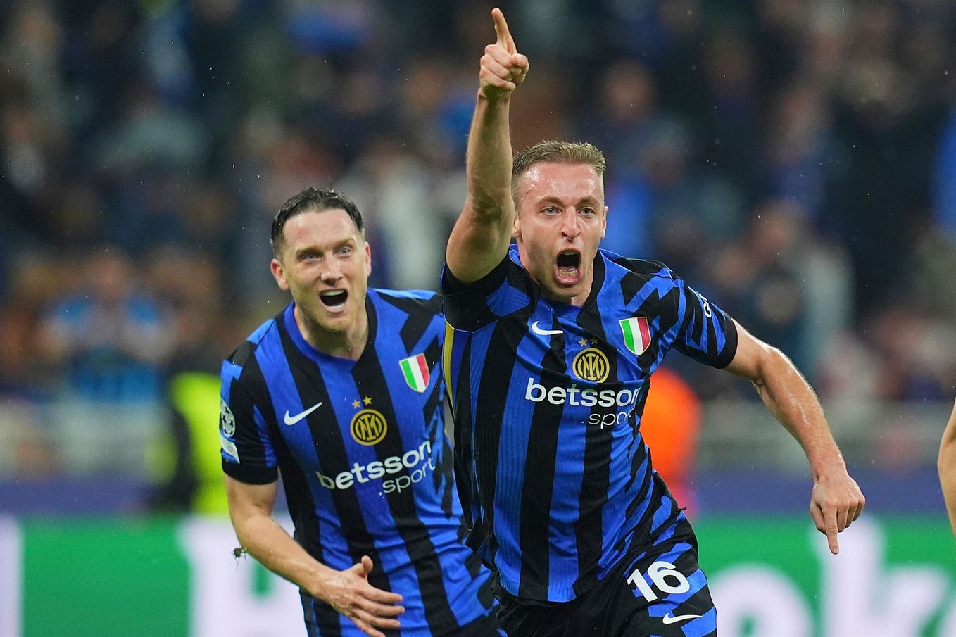 Inter Milan Stuns Barcelona in UCL Classic! A Champions League ...