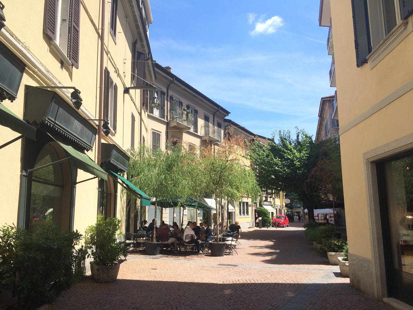 Italian Roundabouts. I take the bus to and from work every… | by Rebca ...