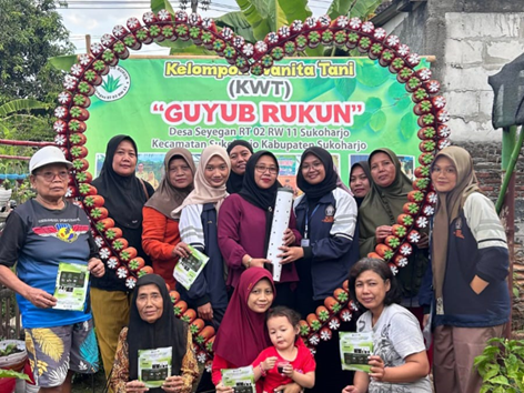 Mahasiswa KKN Undip Berinovasi : Sistem Hidroponik Sederhana Menjadi Solusi Berbudidaya Tanaman ...