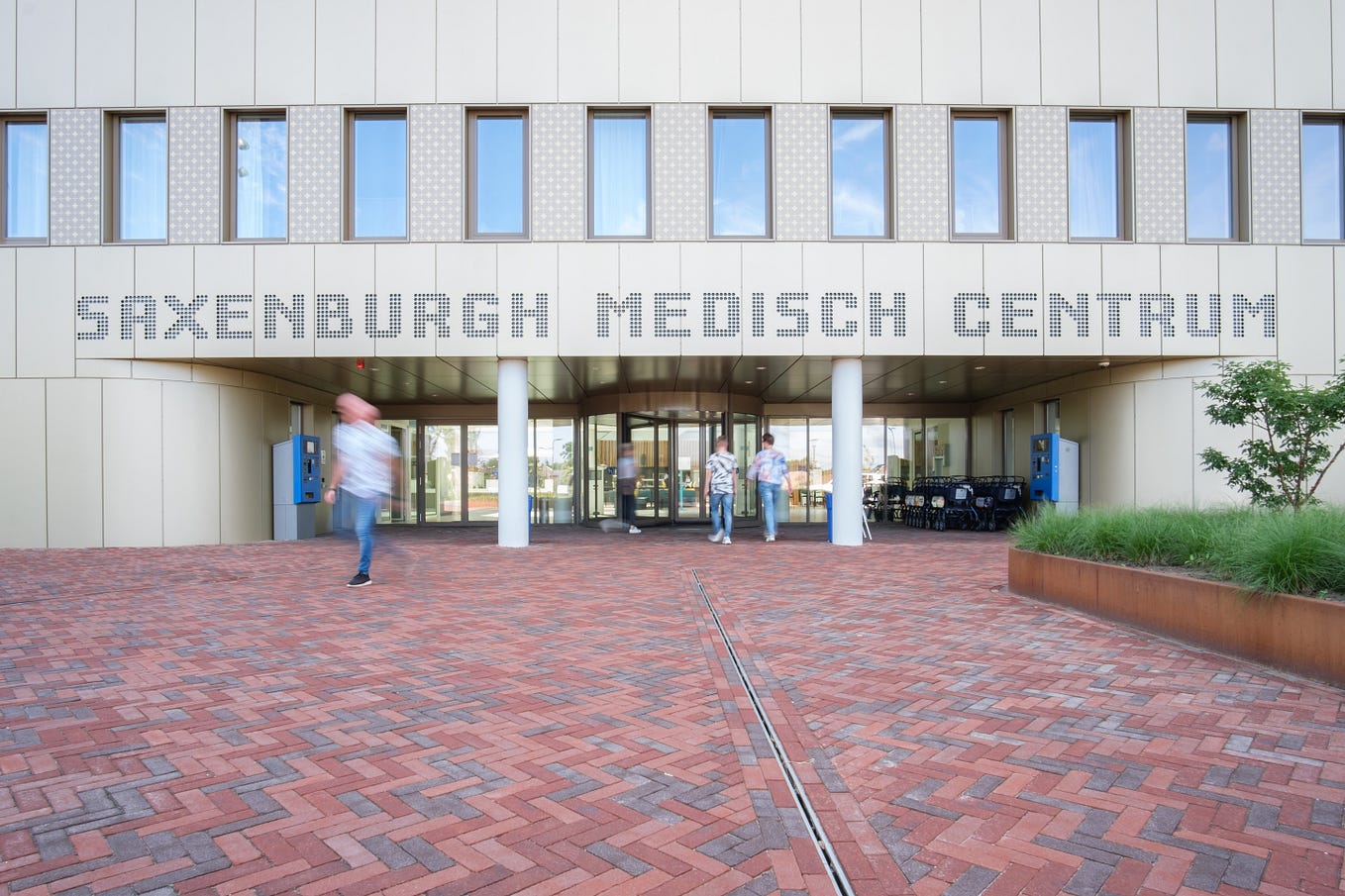 Communicatie-opdracht: publieksopening medisch centrum Saxenburgh | by ...