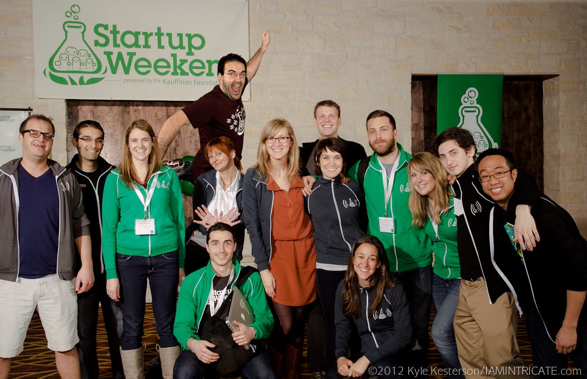 5,5 dicas de como ser um mentor incrível no Startup Weekend! | by Luiz Gomes | Startup Weekend ...