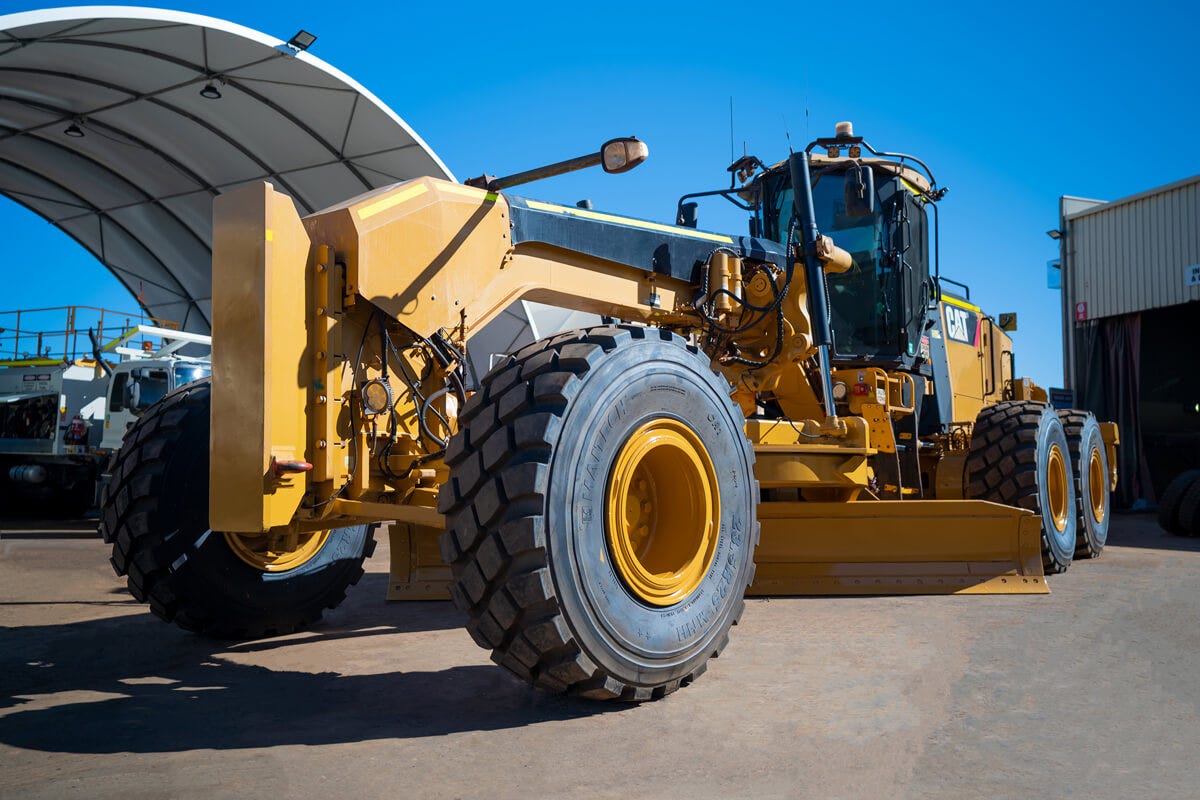 INTERSTATE HEAVY EQUIPMENT — LANCASTER - Jacobtroth - Medium