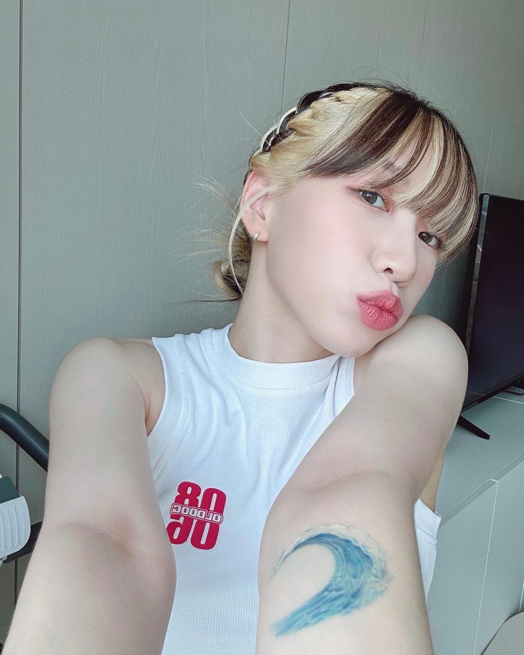 Camila Ribeaux Valdes: A Rising Star in the World of VCHA Kpop | by Haneuldae | Medium