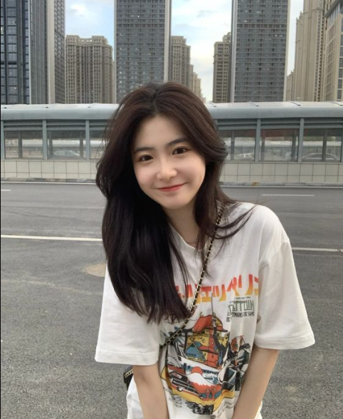 Cute girl uhuy - Angel Julio - Medium