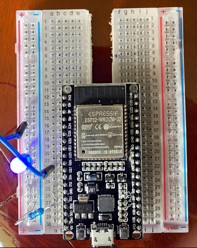 ESP32 and DHT11, publish and subscribe example | by Barry Peralta | Medium
