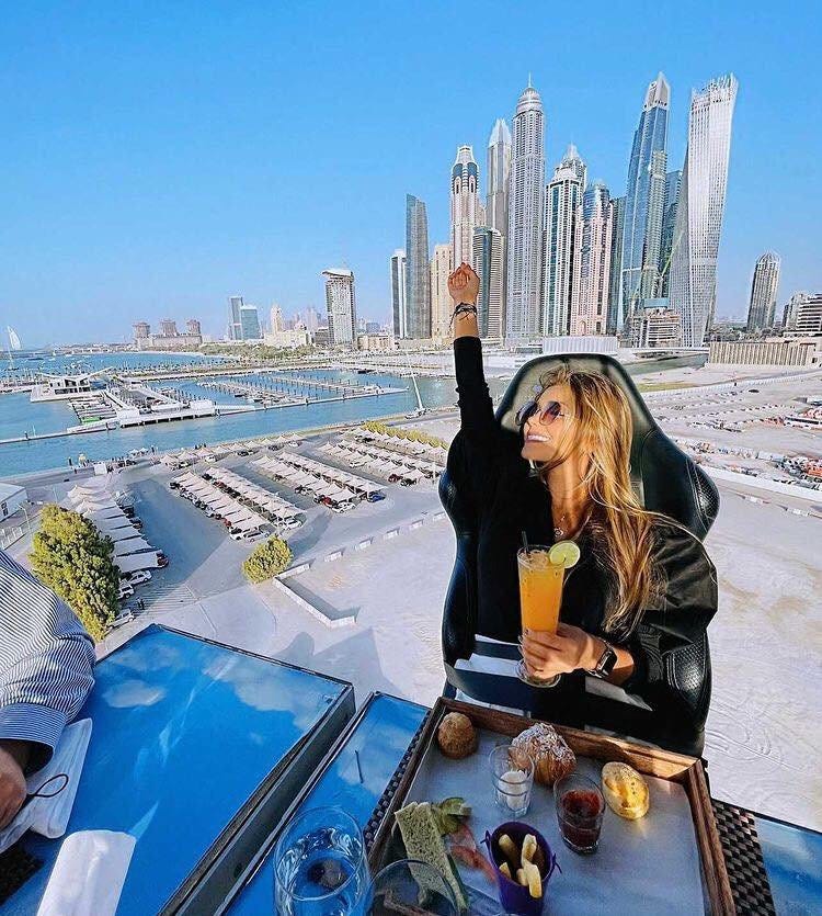 Dinner in the Sky Dubai ticket experience The Incredible- Dinner In Sky ...
