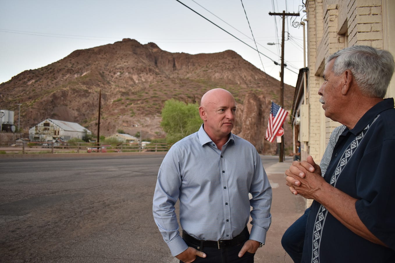 Momentum grows as more Republican leaders back Mark Kelly’s campaign ...