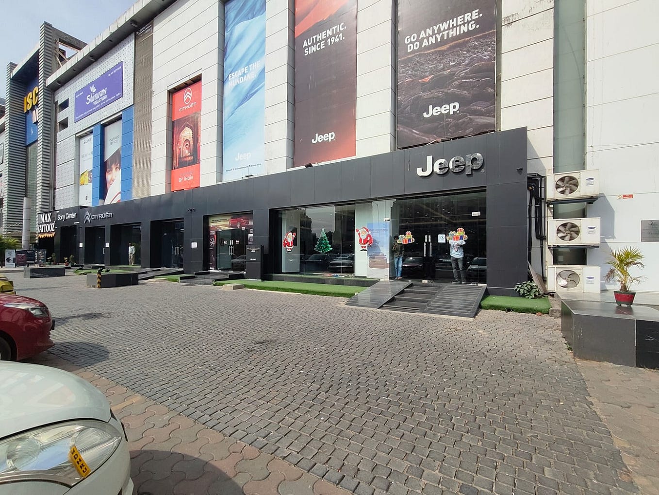 Jeep Authorised Dealer in Surat. Jeep Showroom & Service Workshop in ...