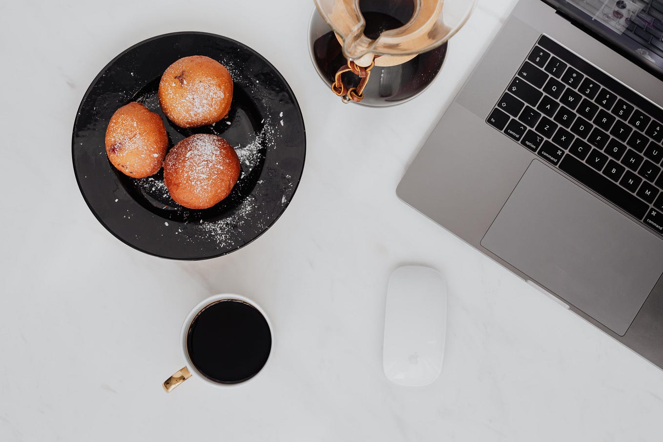 Arti Titik Tiga Pada Javascript ? | by Hendzcode | Medium