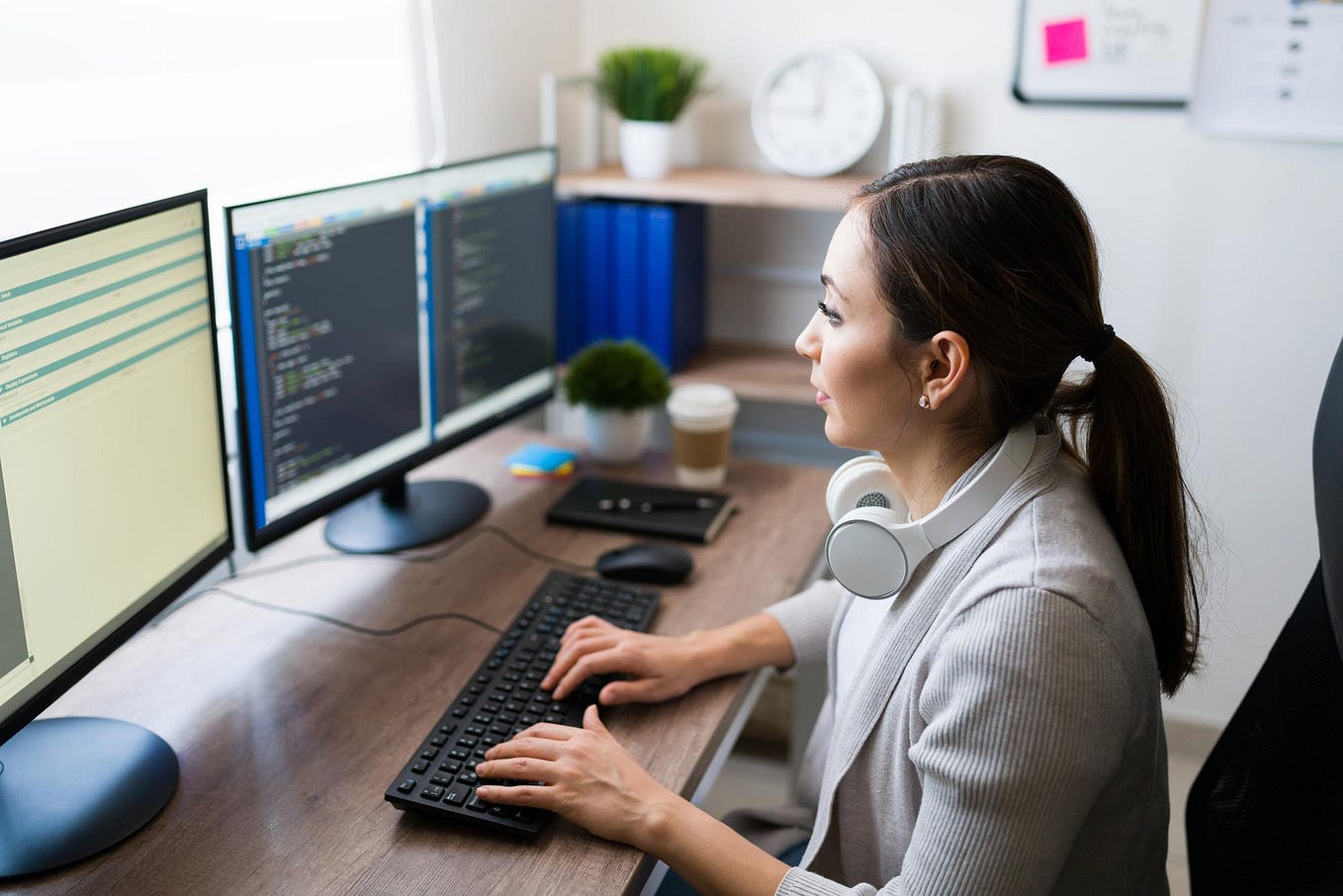 What Is Event-driven Architecture? A Beginner’s Guide To Event-driven Architecture | by Chidera ...