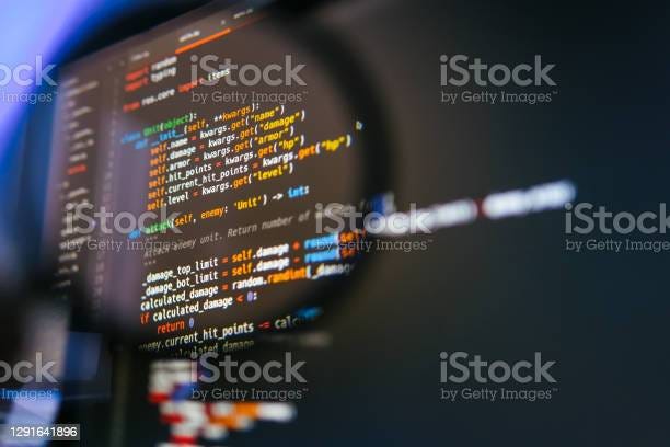 What are Python’s main characteristics? | by PANDIT G | Medium