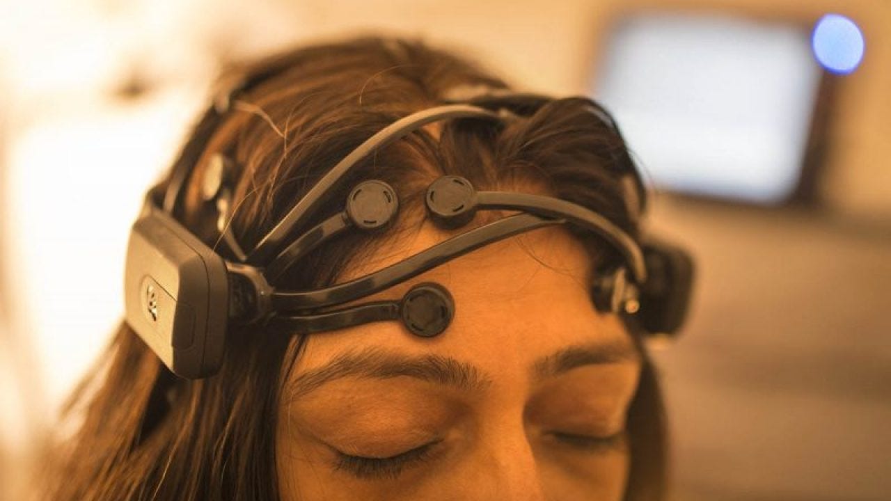 Transcranial Direct Current Stimulation (tDCS): The Definitive Guide ...