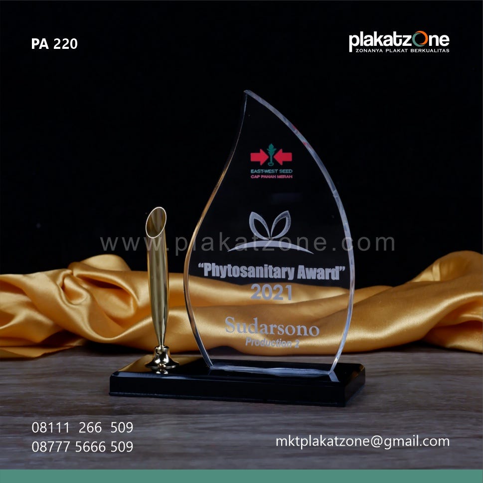 Mengenal Kelebihan Akrilik sebagai Material Plakat yang Elegan dan ...