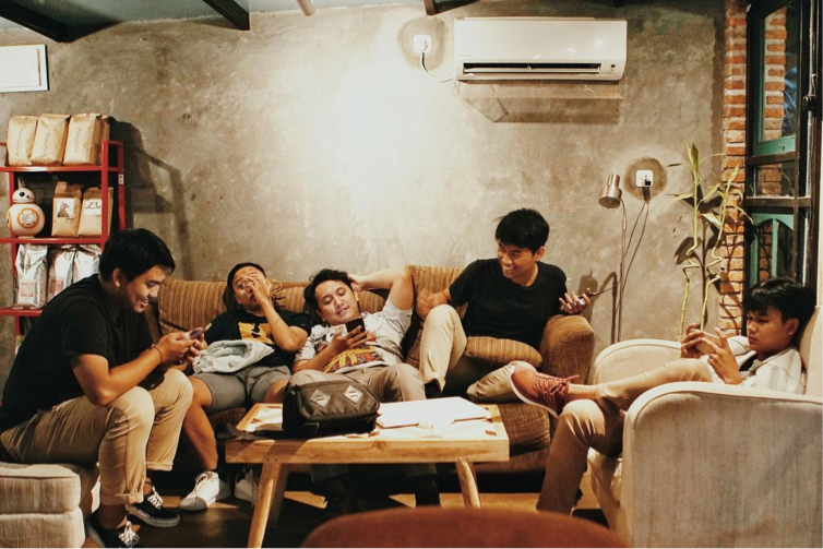 91 Things To Do Without Your Phone | by Delfina Forstmann | Medium