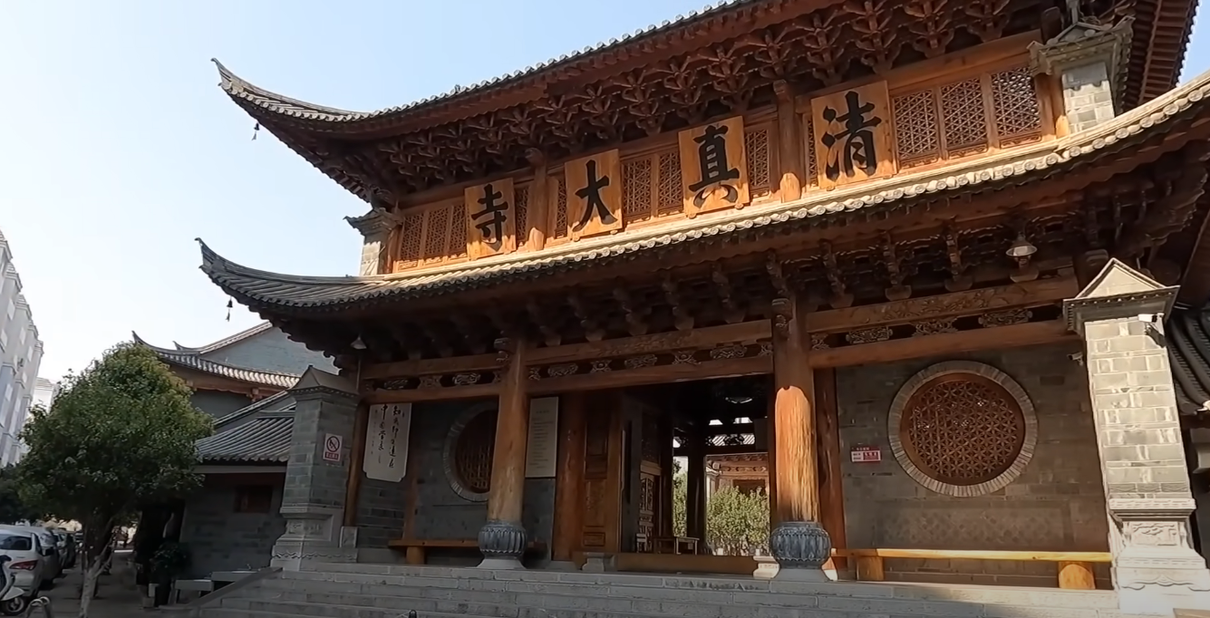 Unveiling the Narrowest City in the World: The Mysteries of Yanjin City ...