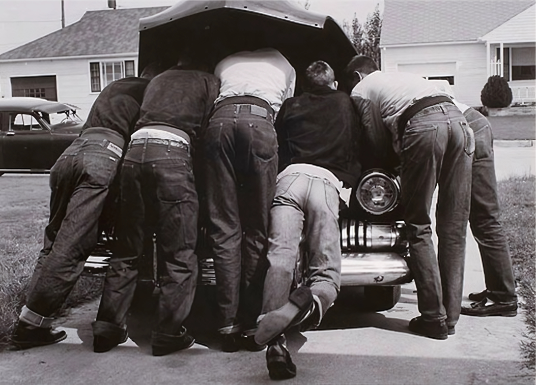 Rethink your MVP in 2025. Somewhere along the way, “minimum… | by Jay Fajardo | Full Stack Dispatch