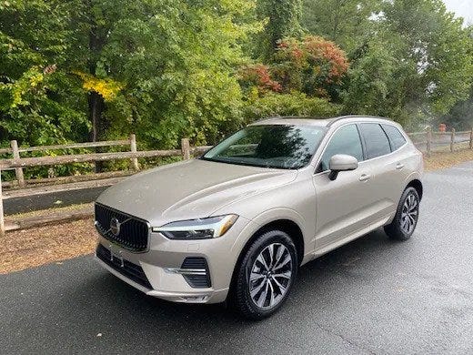 Get Behind the Wheel of a Volvo XC40 at Our CT Dealership - Gengras ...