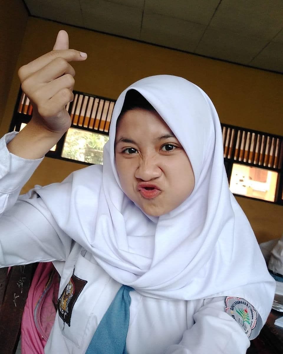 Video Cabul Anak SMA dengan Selingkuhan Viral di Instagram Keenakan dan Minta Lagi - Salsabila ...