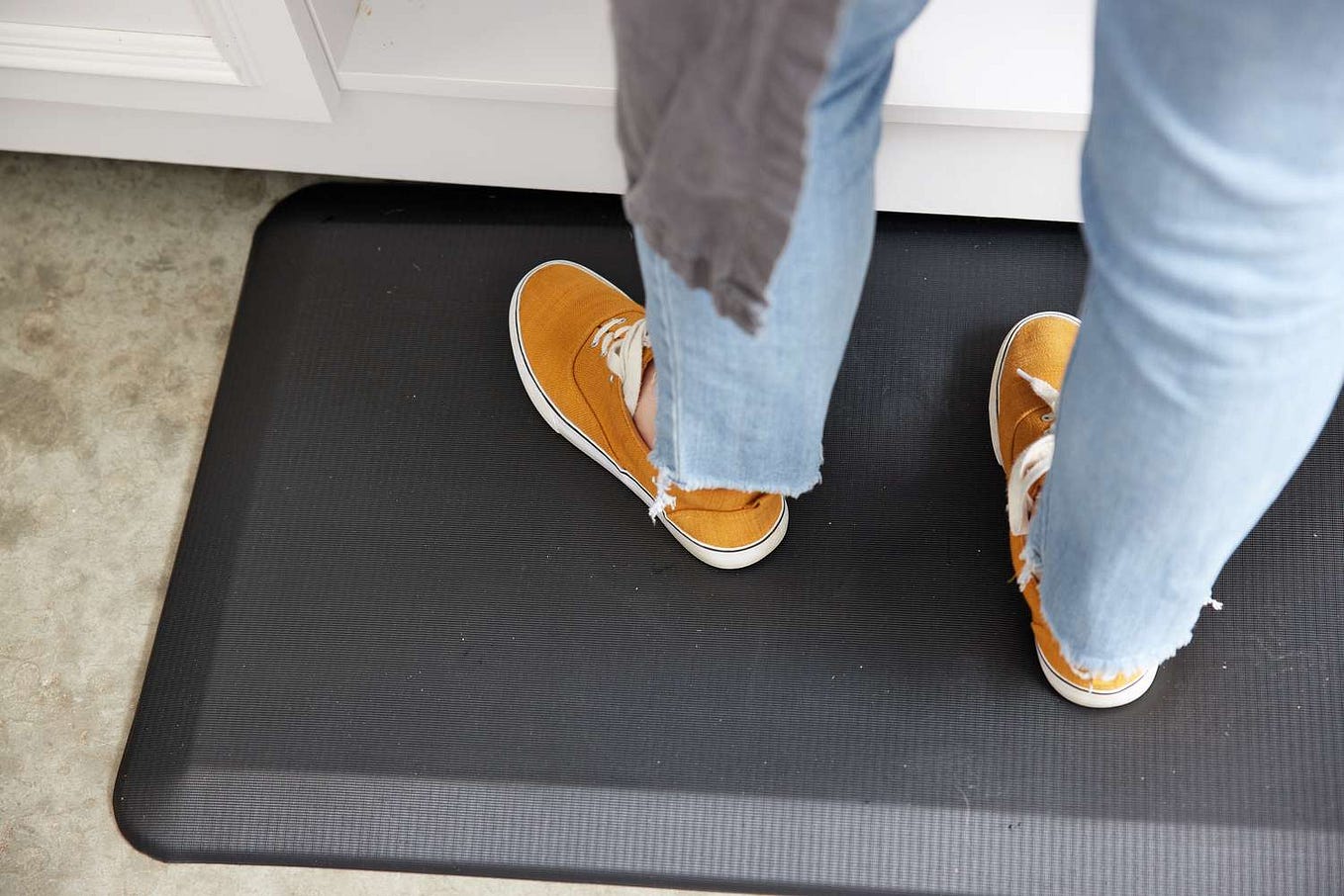 Advantages of Exercise Mats. These days, everybody is worried about… | by Rubber UK | Medium