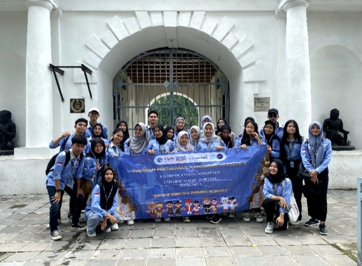 Modul Nusantara #6 : Duduk Bersama Sejarah Diskusi dengan tokoh keturunan Keraton Kasunanan ...