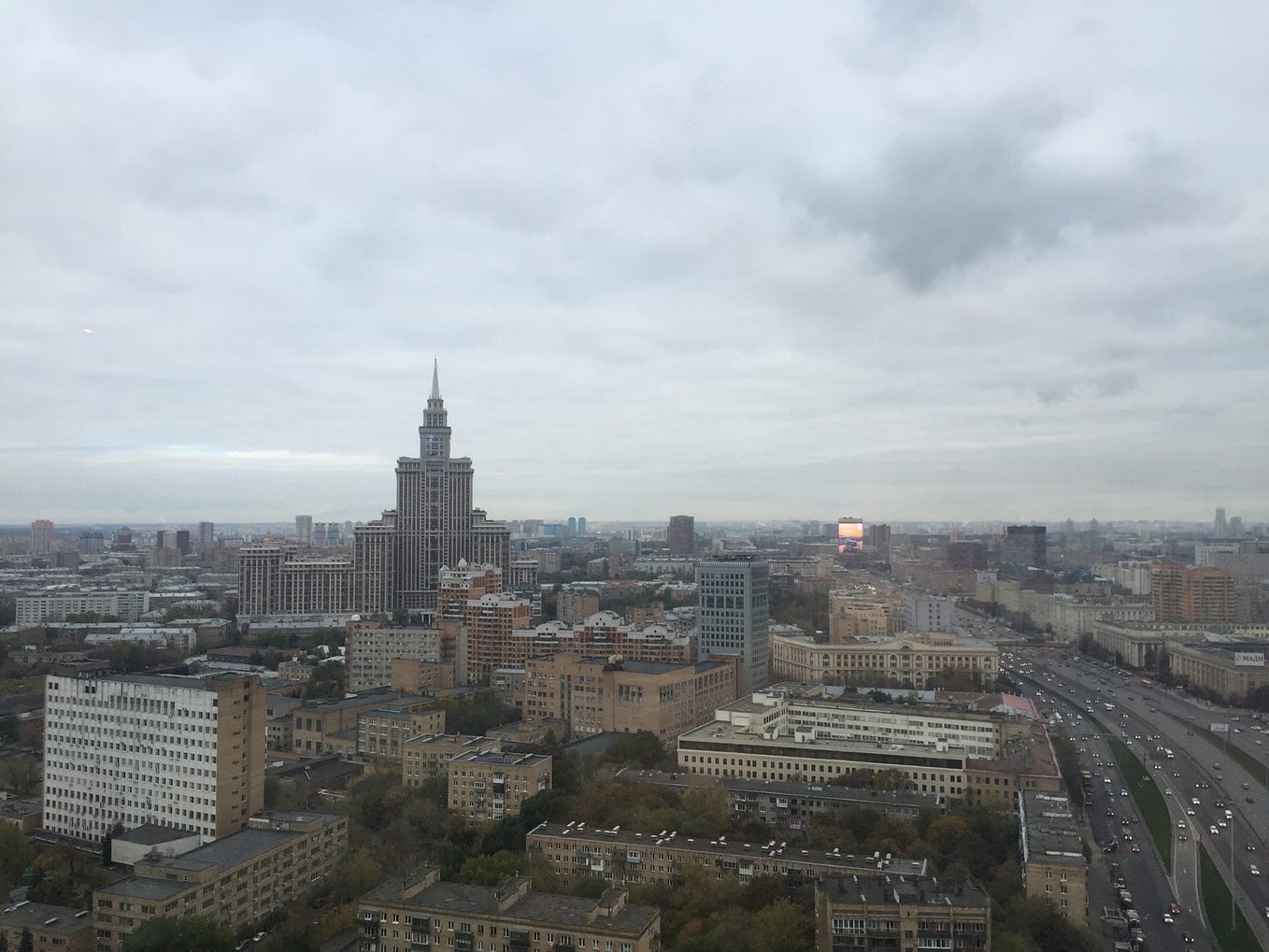 12‘10'2015. 8 – 10 am. Leningradsky prospekt, Moscow | by SolliMista ...