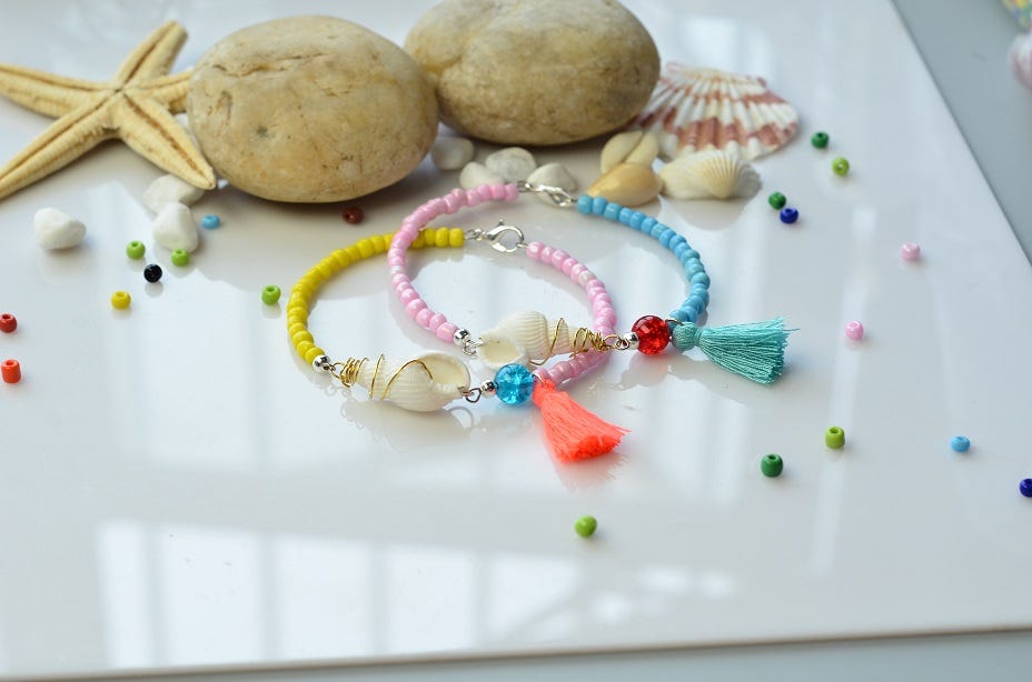 Jewelry for kids-8 jewelry making ideas for having fun with your kids ...