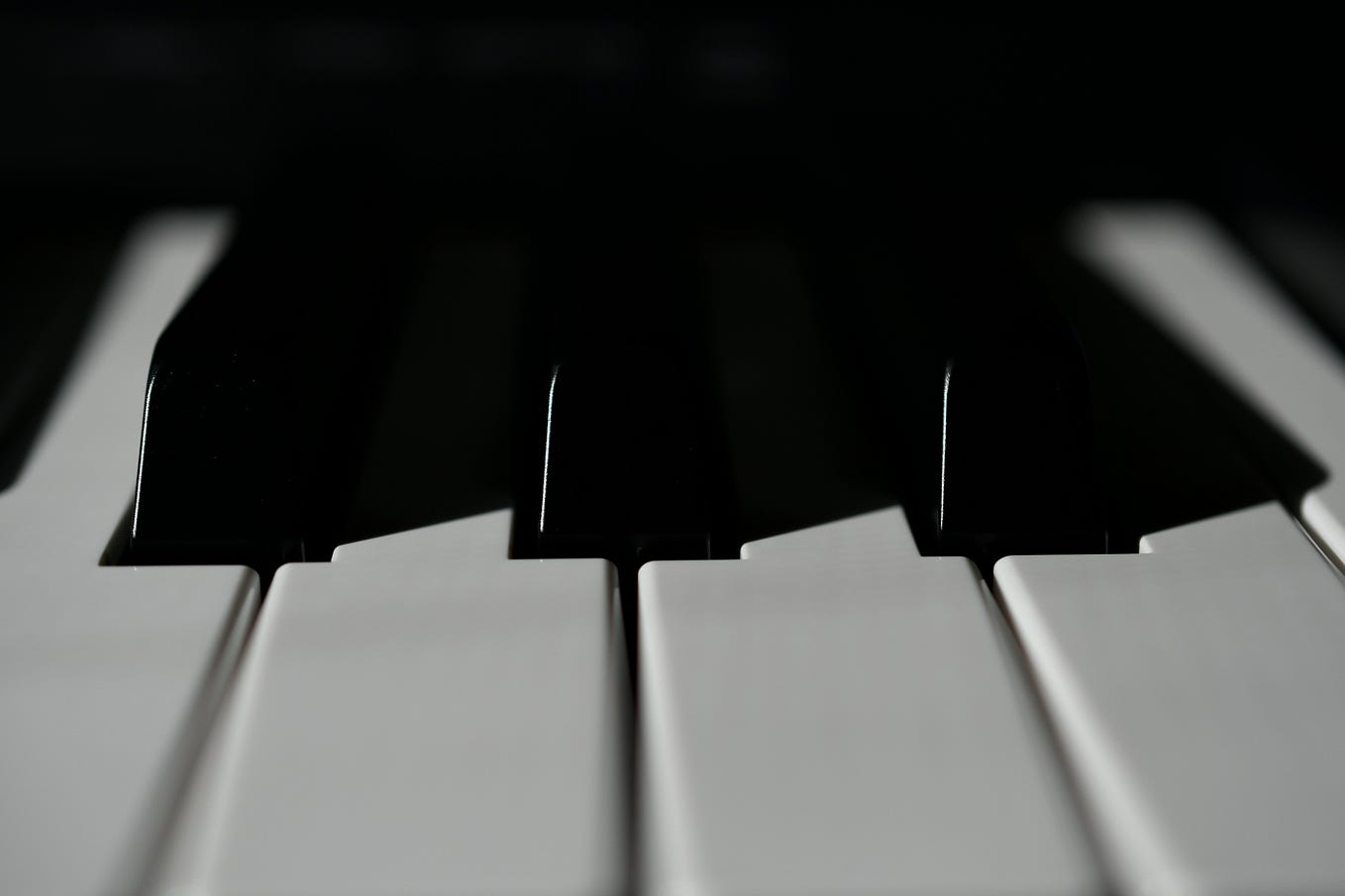 Microservice Design Patterns | Embedded Services | by Mario Mesaglio ...