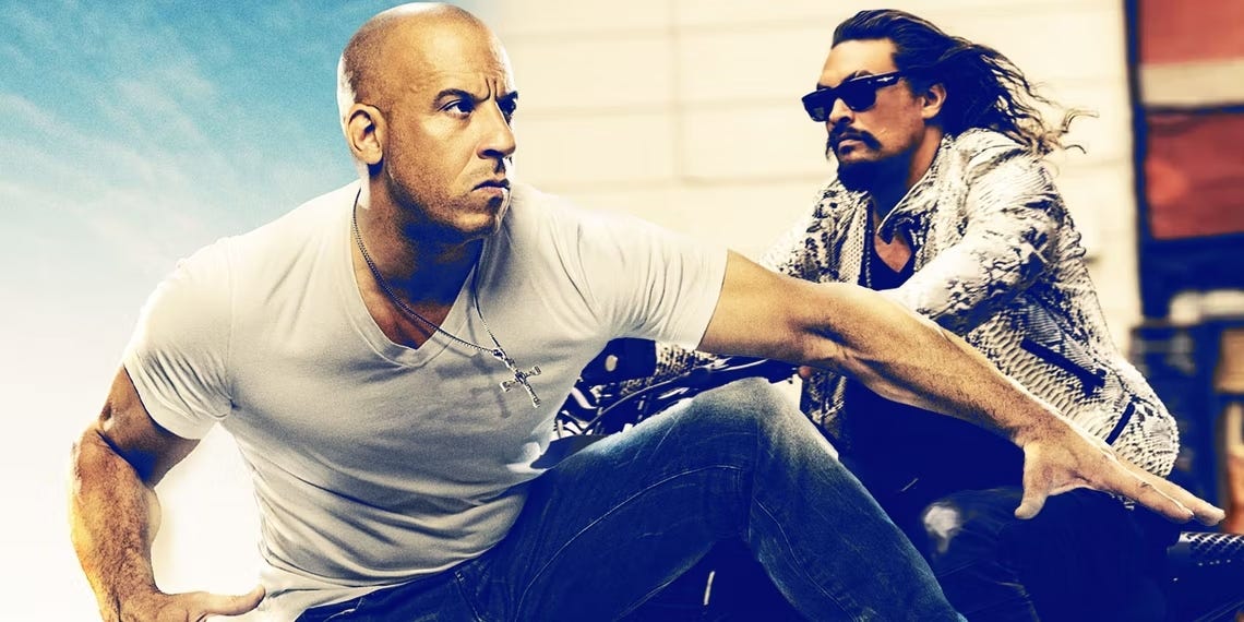 Nacolas Cage is now Dracula. Renfield (2023) review | by GEEKVIBE | Medium